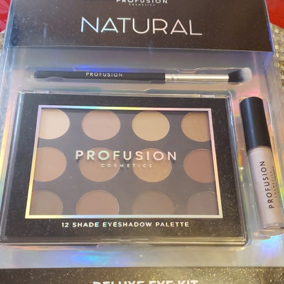 Profusion Cosmetics | Makeup | Profusion 2 Shades Eyeshadow Palette ...